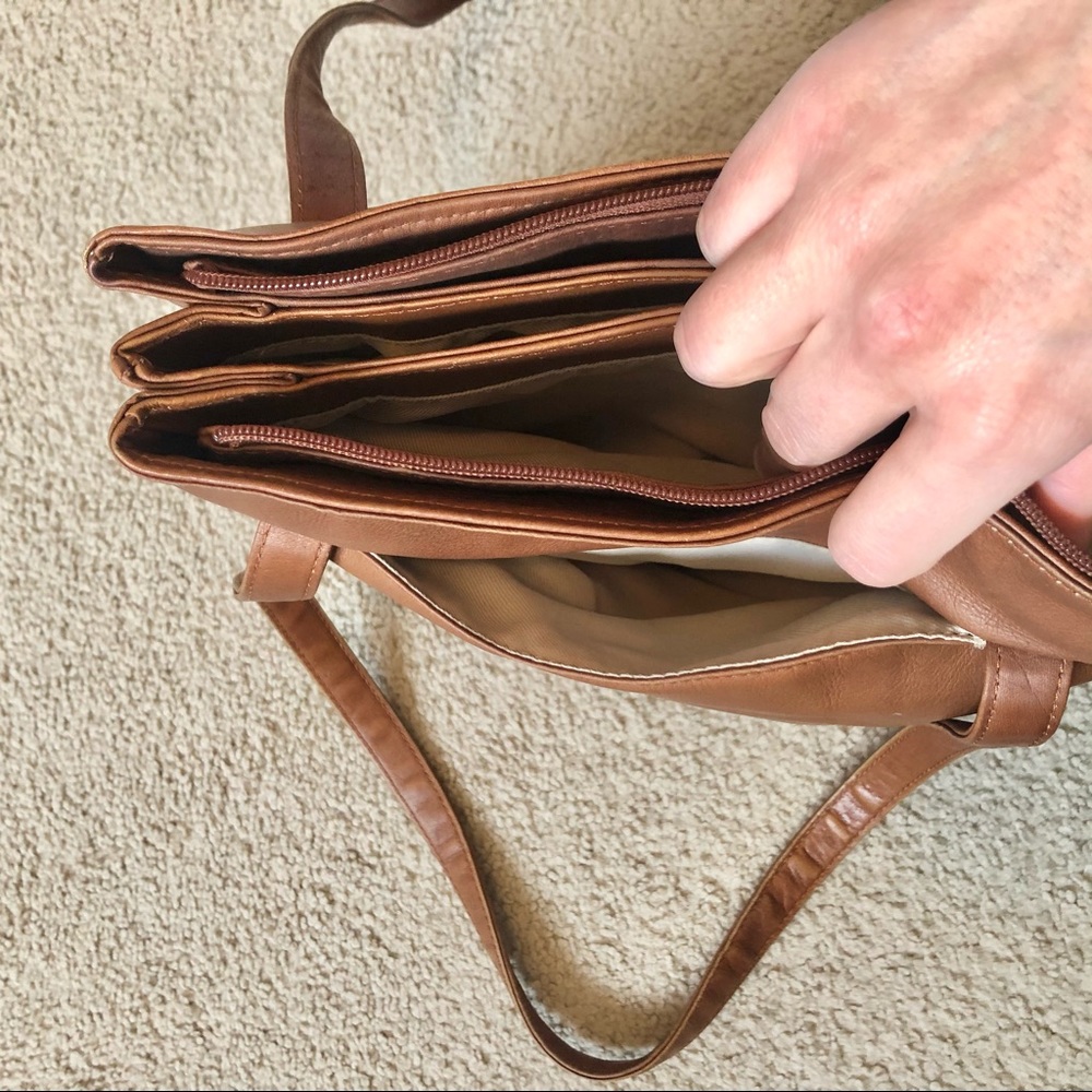 Boulder Ridge Leather Shoulder Bag - Gem